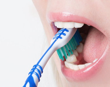 8 Bad Brushing Habits to Break in 2021 - Fox Dental Associates | Fox ...